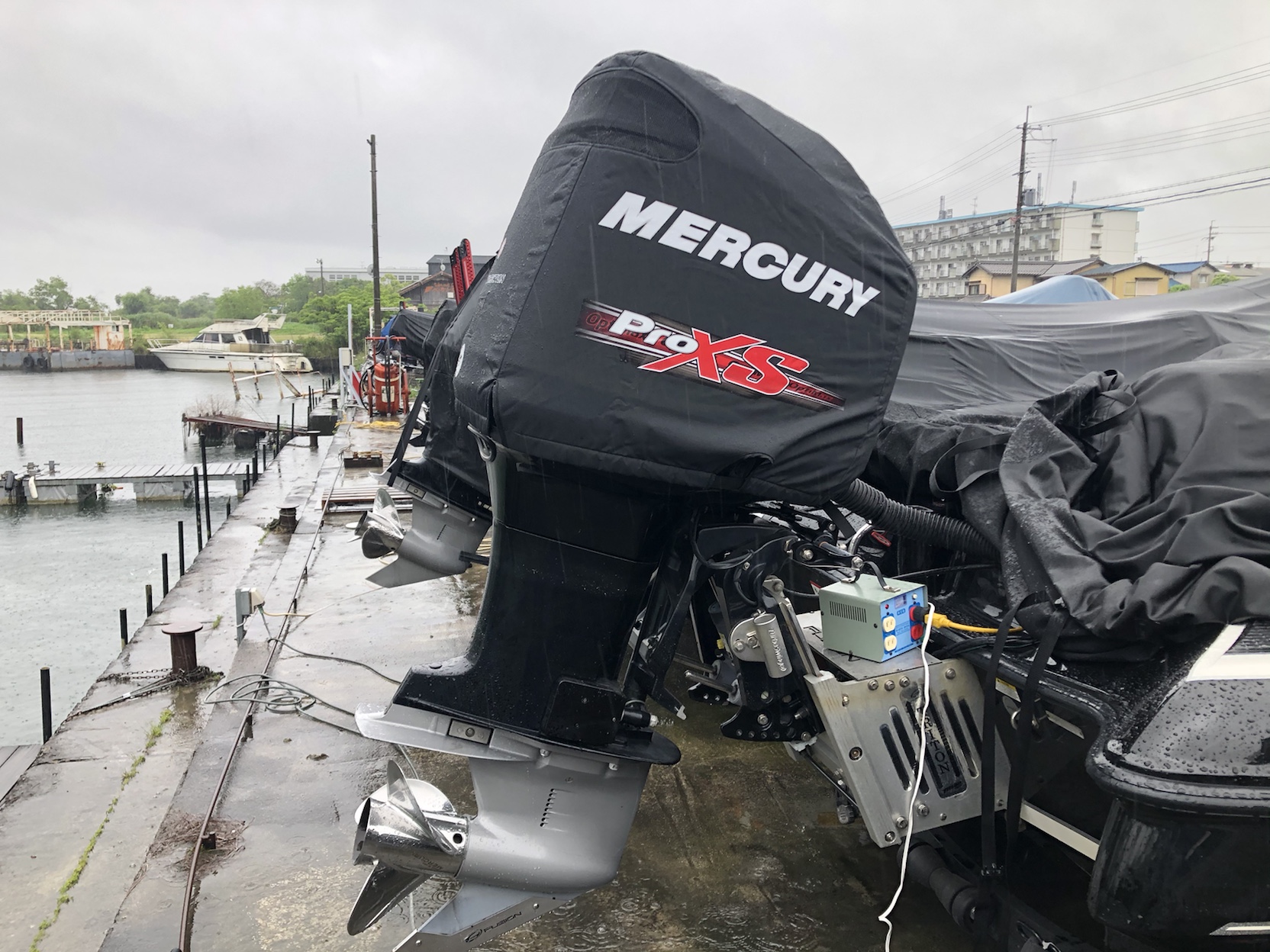 【TUFF SKINZ MERCURY用 グラフィック入り】｜株式会社FUSION｜TRITON BOATS｜RANGER BOATS